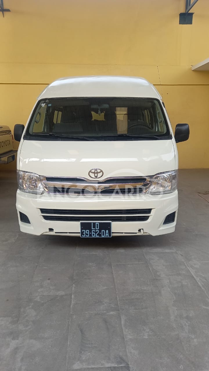 Toyota Hiace 2012 (Gasolina) - Angocarro