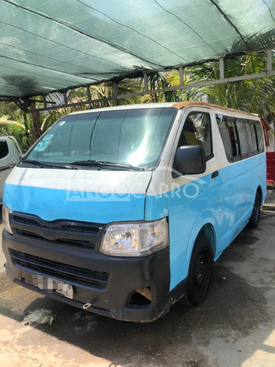 Toyota Hiace 2014 (Diesel) - Angocarro