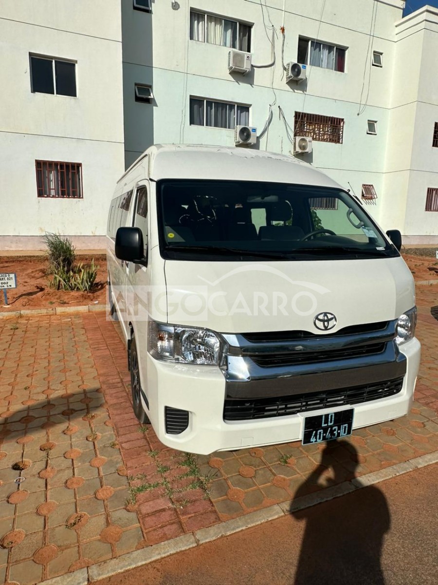 Toyota Hiace 2021 (Diesel) - Angocarro