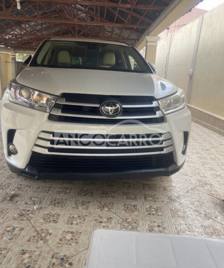 Toyota Highlander 2018 (Gasolina) - Angocarro
