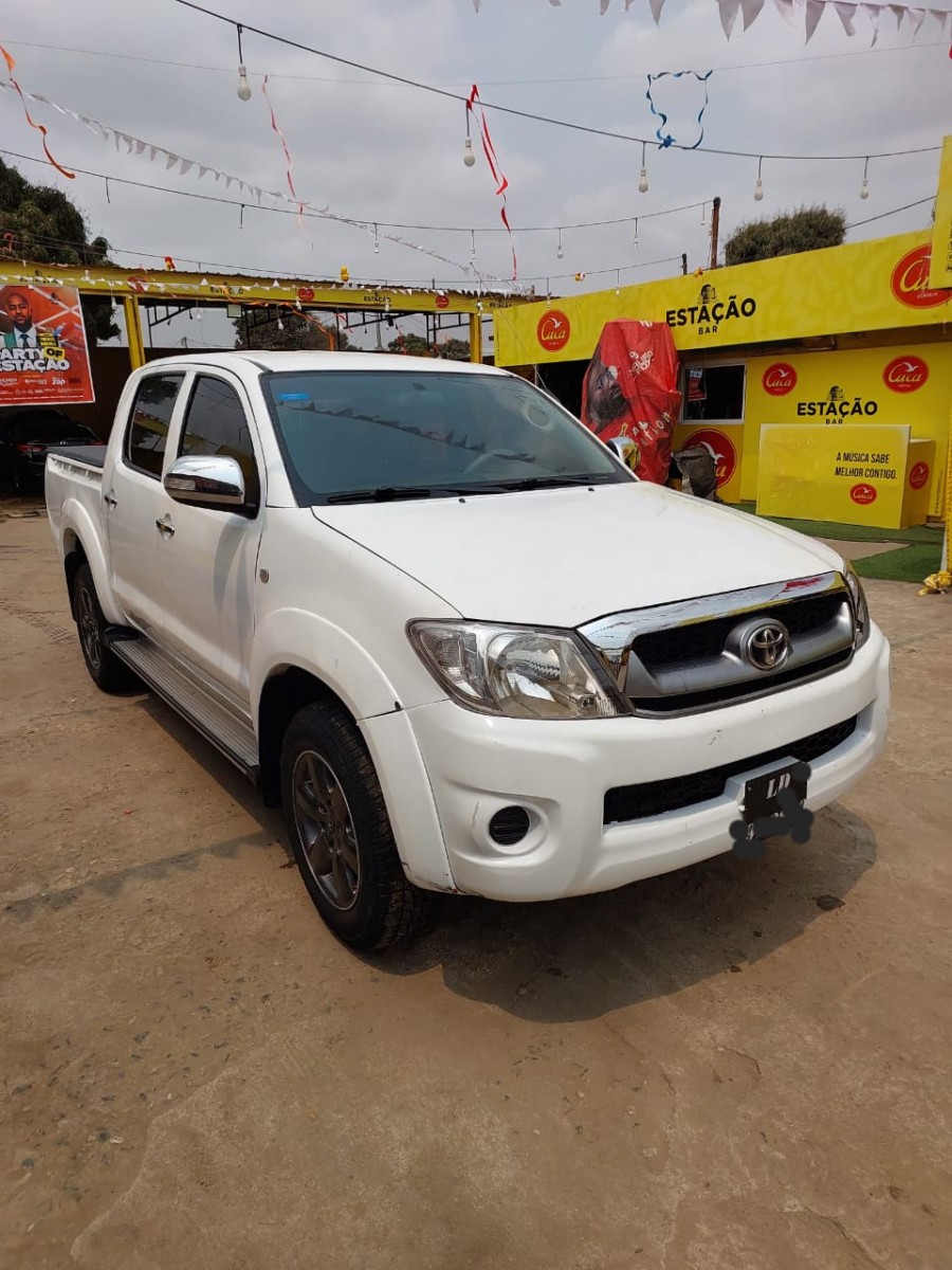 Toyota Hilux 2010 (Diesel) - Angocarro