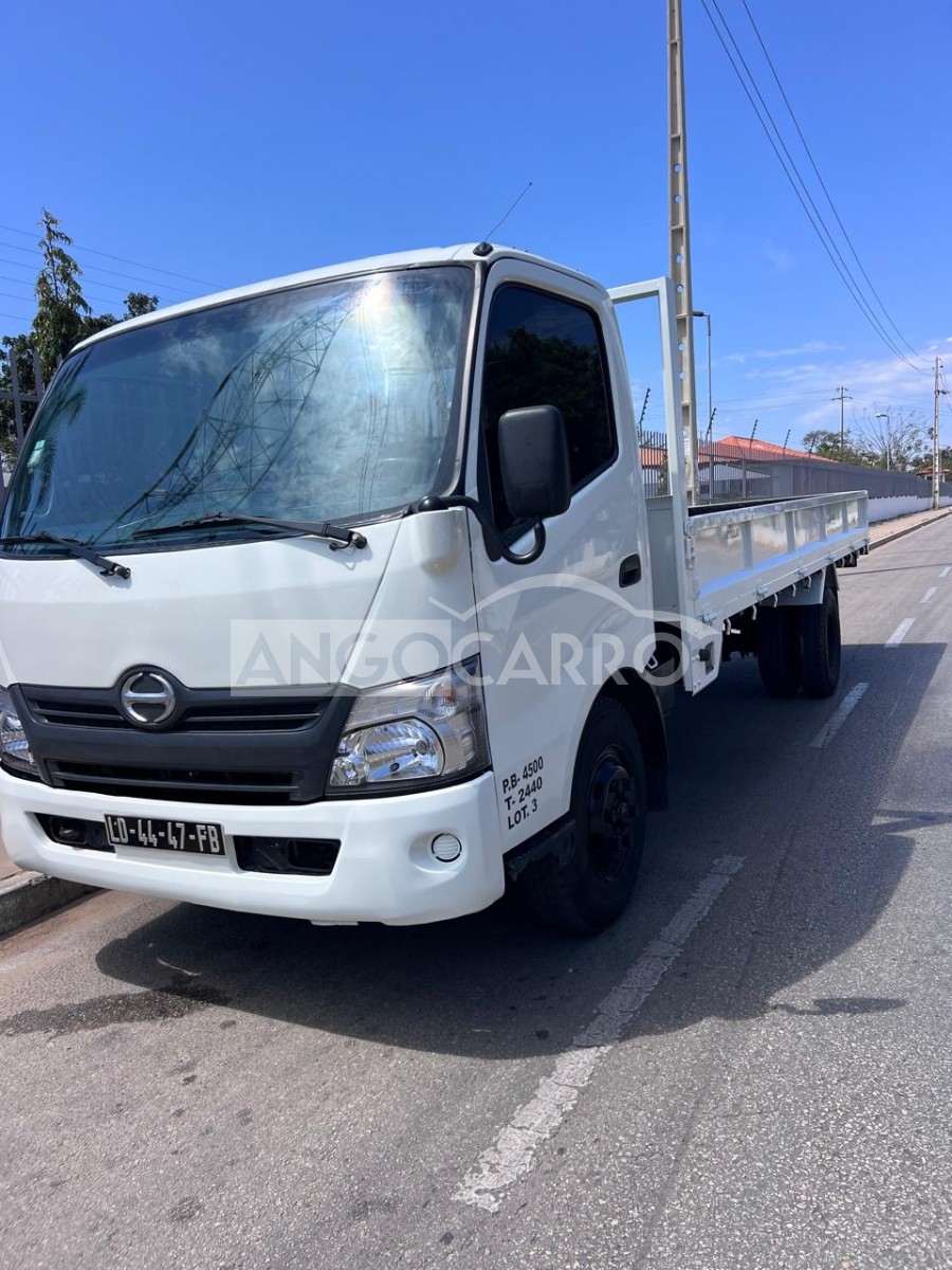 Toyota Hino 2015 (Diesel) - Angocarro