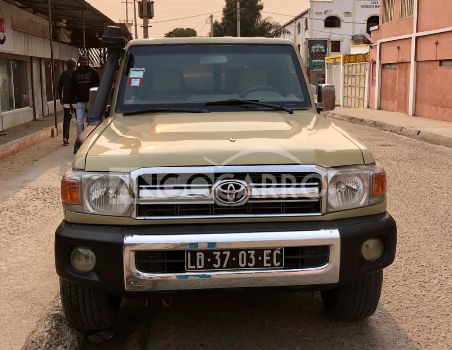 Toyota HZ 2015 (Diesel) - Angocarro