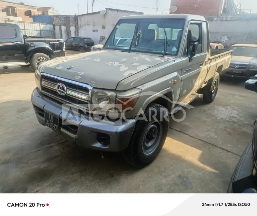 Toyota HZ 2009 (Diesel) - Angocarro