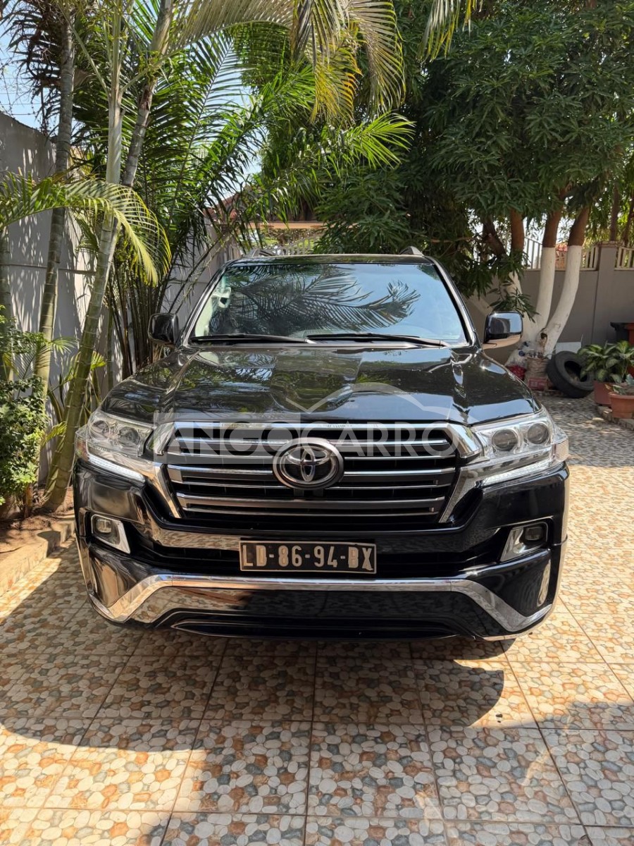 Toyota Land Cruiser 2014 (Gasolina) - Angocarro