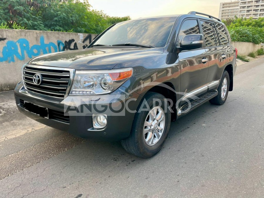 Toyota Land Cruiser 2015 (Diesel) - Angocarro