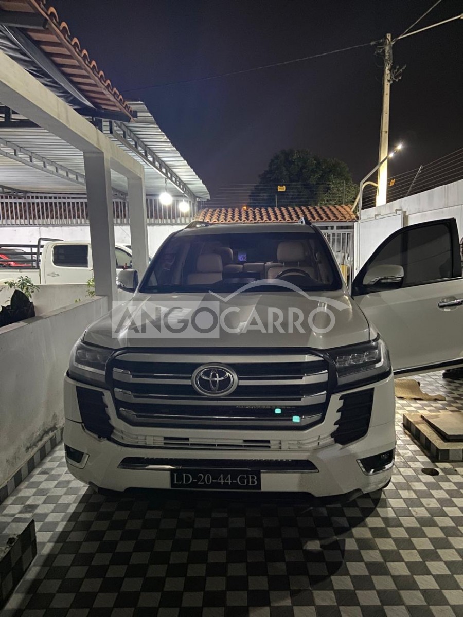 Toyota Land Cruiser 2015 (Gasolina) - Angocarro