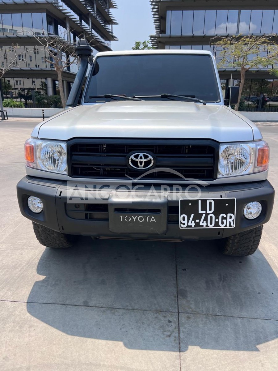 Toyota HZ 2016 (Diesel) - Angocarro