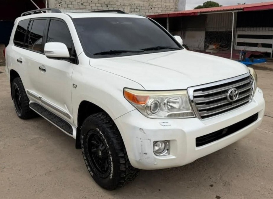 Toyota Land Cruiser 2016 (Gasolina) - Angocarro