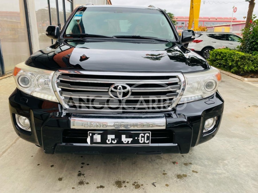 Toyota Land Cruiser 2016 Diesel: Powerful Off-Road Performance ...