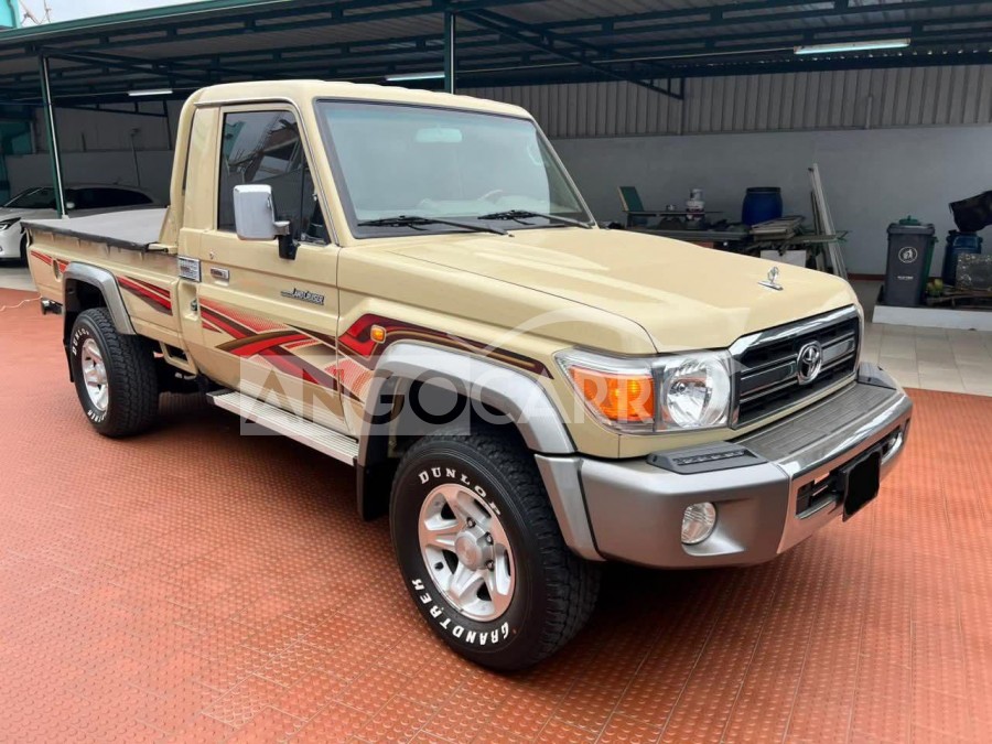 Toyota HZ 2017 (Gasolina) - Angocarro