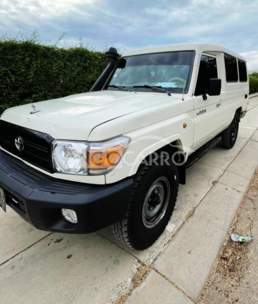 Toyota Land Cruiser 2018 (Diesel) - Angocarro