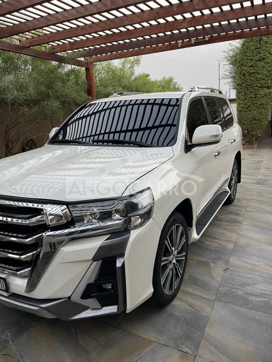 Toyota Land Cruiser 2020 (Diesel) - Angocarro