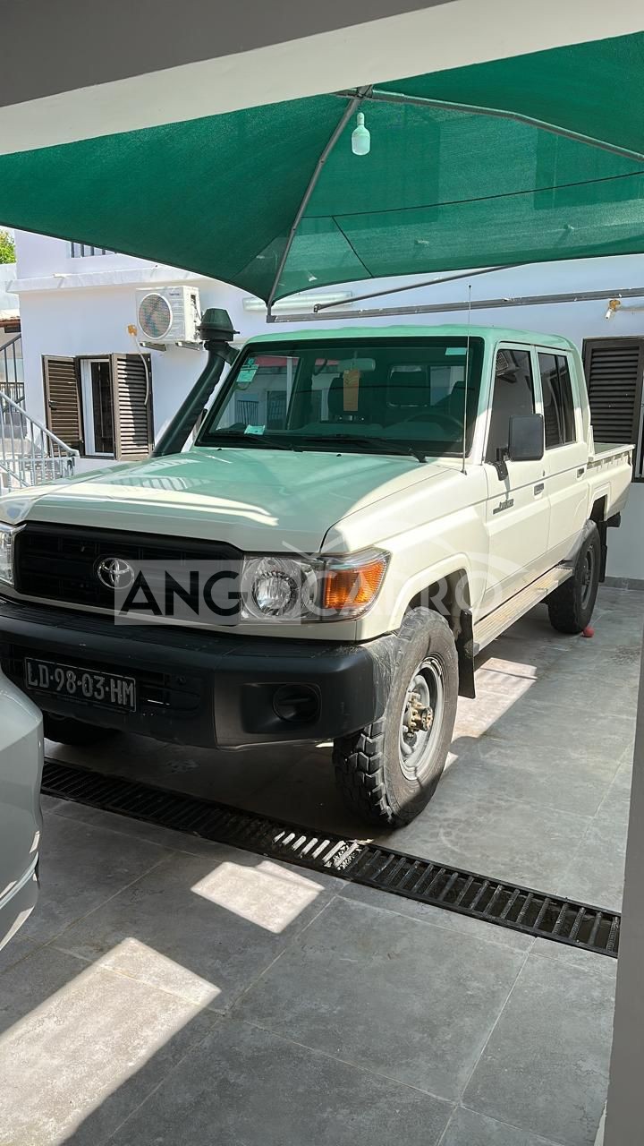Toyota Land Cruiser 2017 (Diesel) - Angocarro