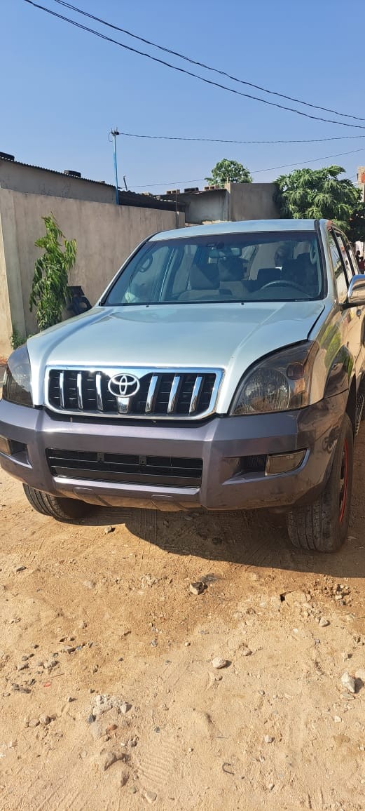 Toyota Land Cruiser Prado 2009 (Gasolina) - Angocarro