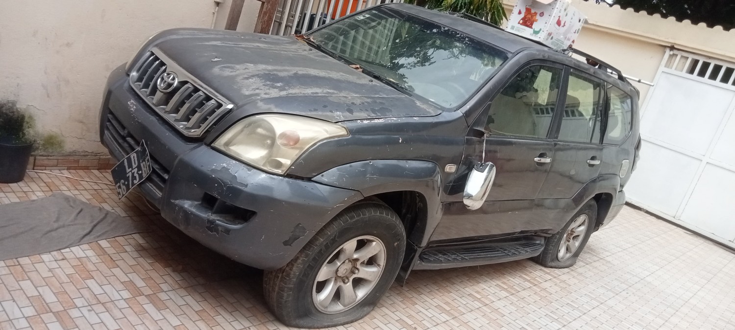 Toyota Land Cruiser Prado 2009 (Gasolina) - Angocarro