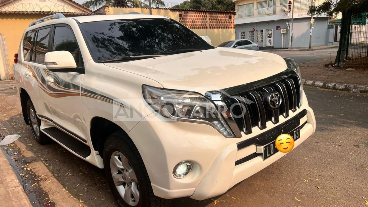 Toyota Land Cruiser Prado 2017 (Gasolina) - Angocarro