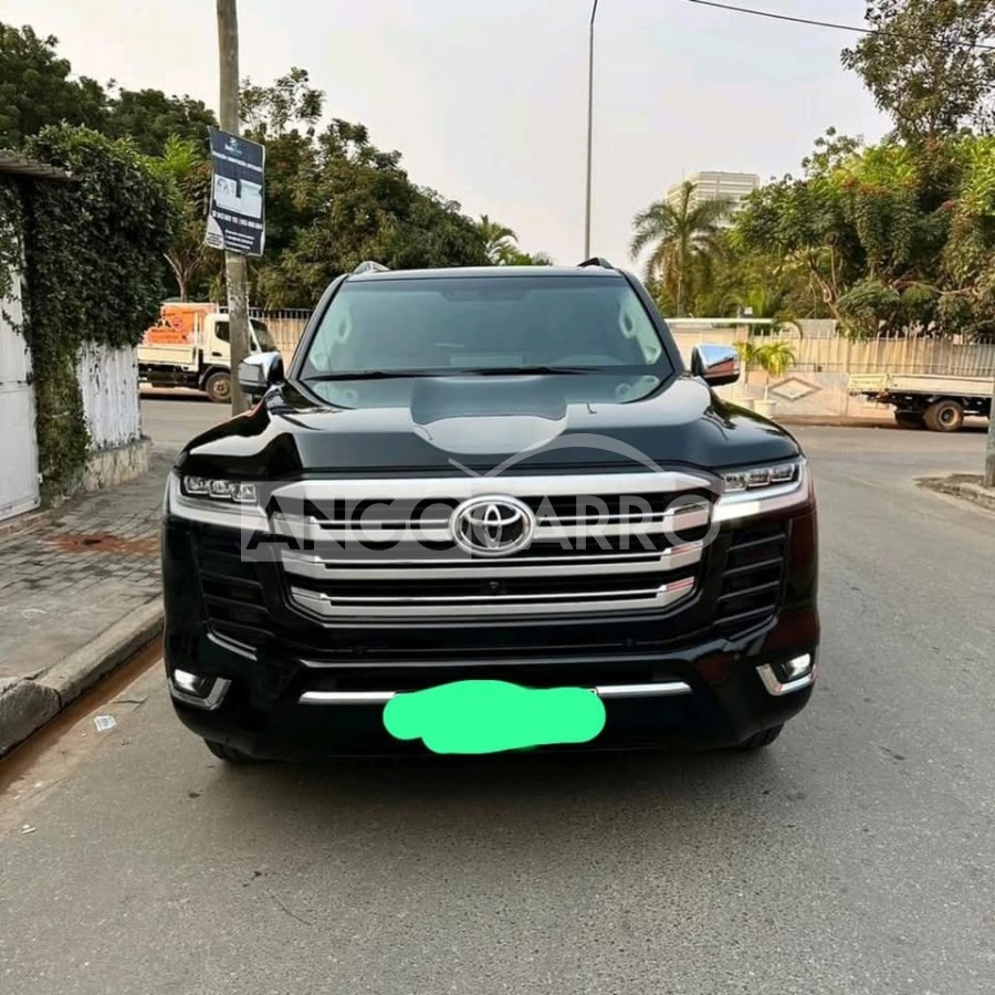 Toyota Landcruiser 70 2024 (Gasolina) - Angocarro