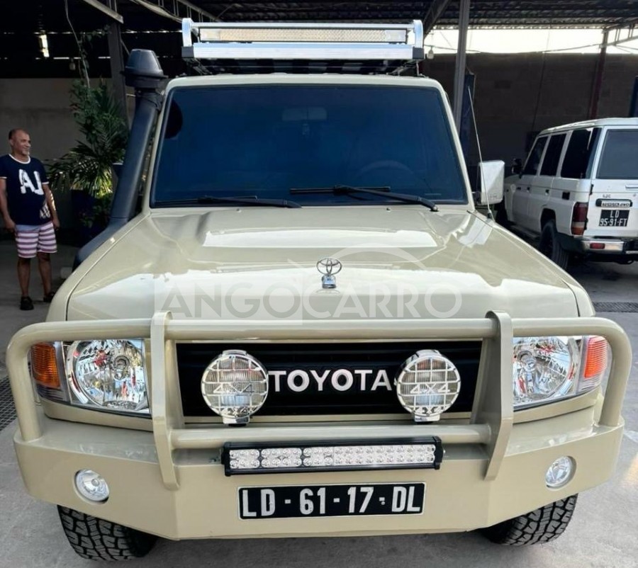 Toyota LX 10 2013 (Diesel) - Angocarro