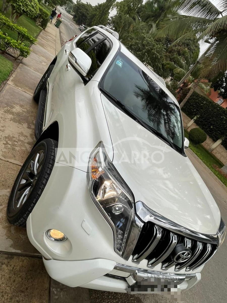 Toyota Prado 2015 (Gasolina) - Angocarro