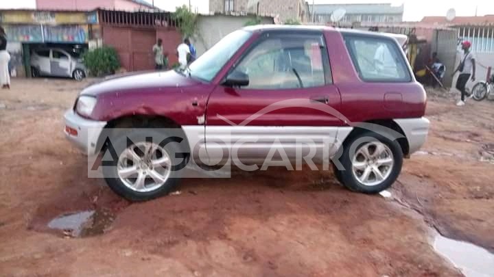 Toyota RAV4 2000 (Gasolina) - Angocarro