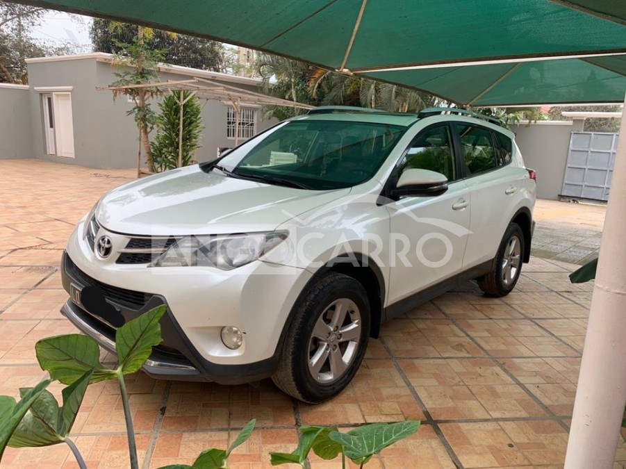 Toyota RAV4 2014 (Gasolina) - Angocarro