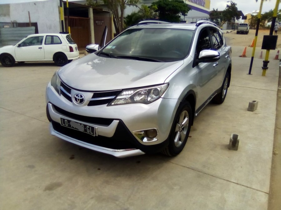 Toyota RAV4 2015 (Gasolina) - Angocarro