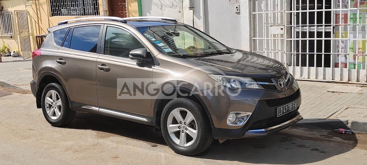 Toyota RAV4 2015 (Gasolina) - Angocarro