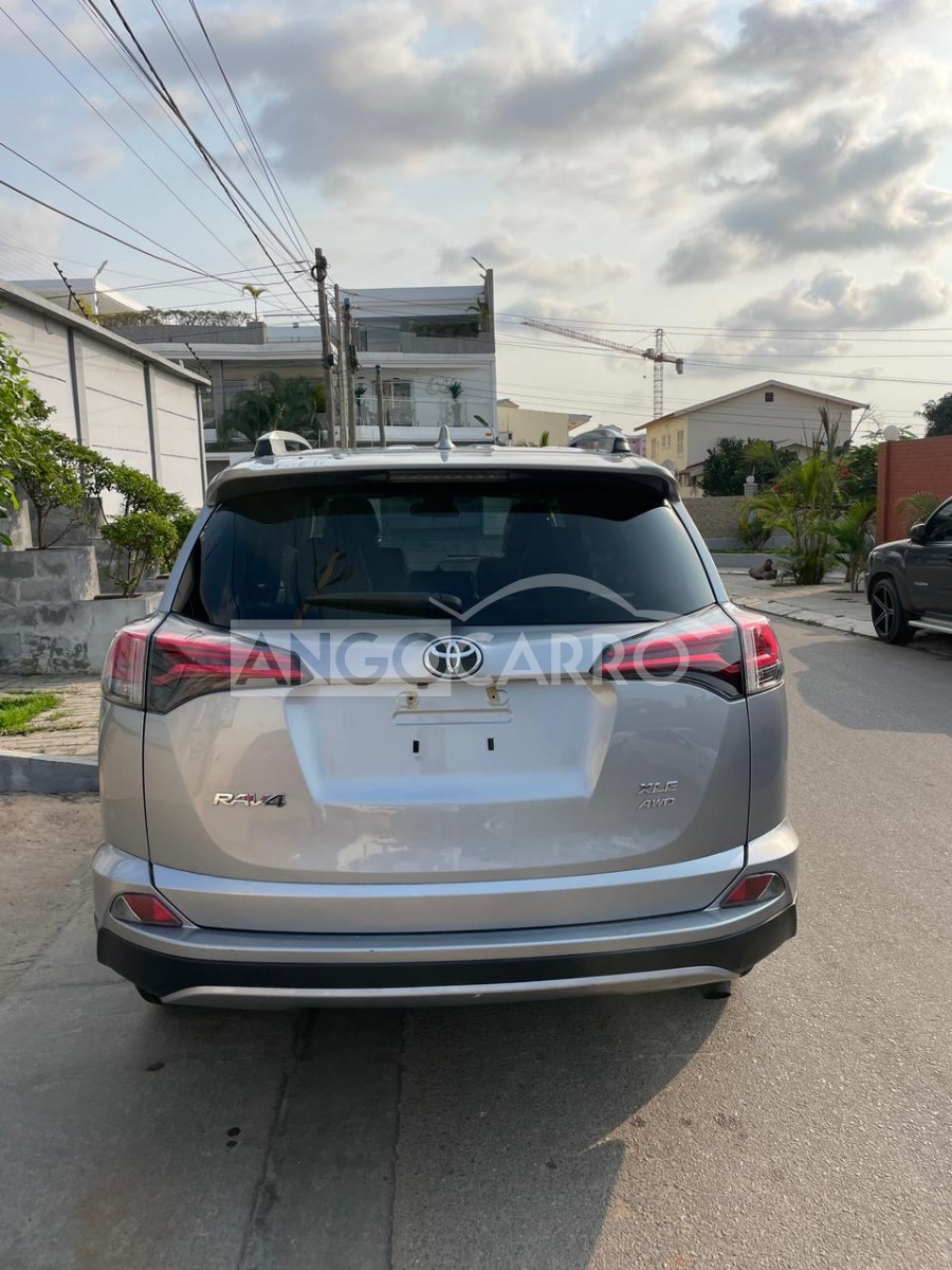 Toyota RAV4 L 2017 (Gasolina) - Angocarro