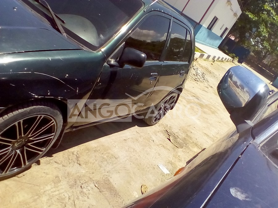 Toyota Starlet 2 (Gasolina) - Angocarro