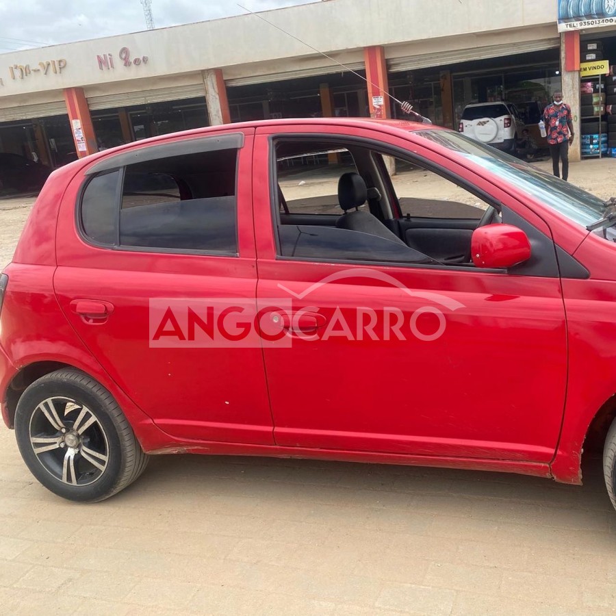 Toyota Vitz 2008 (Gasolina) - Angocarro