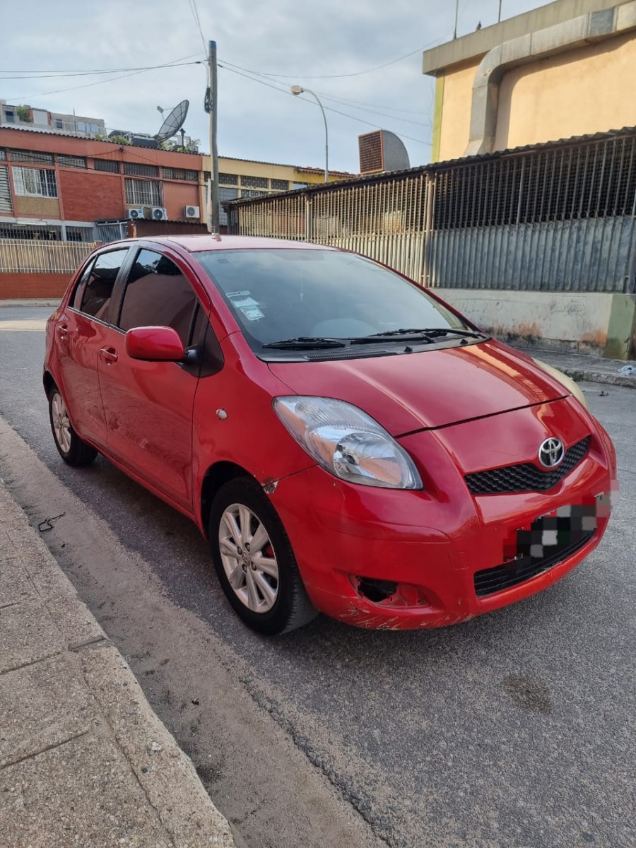Toyota Yaris 2012 (Gasolina) - Angocarro
