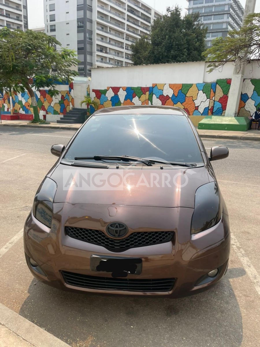 Toyota Yaris 2012 (Gasolina) - Angocarro