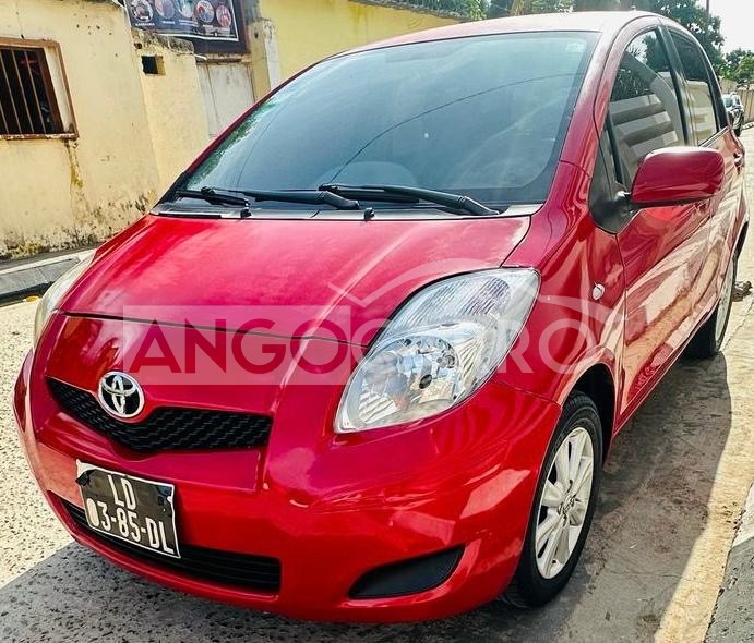 Toyota Yaris 2012 (Gasolina) - Angocarro