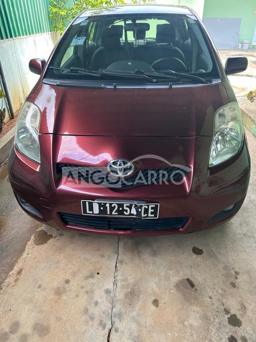 Toyota Yaris 2012 (Gasolina) - Angocarro