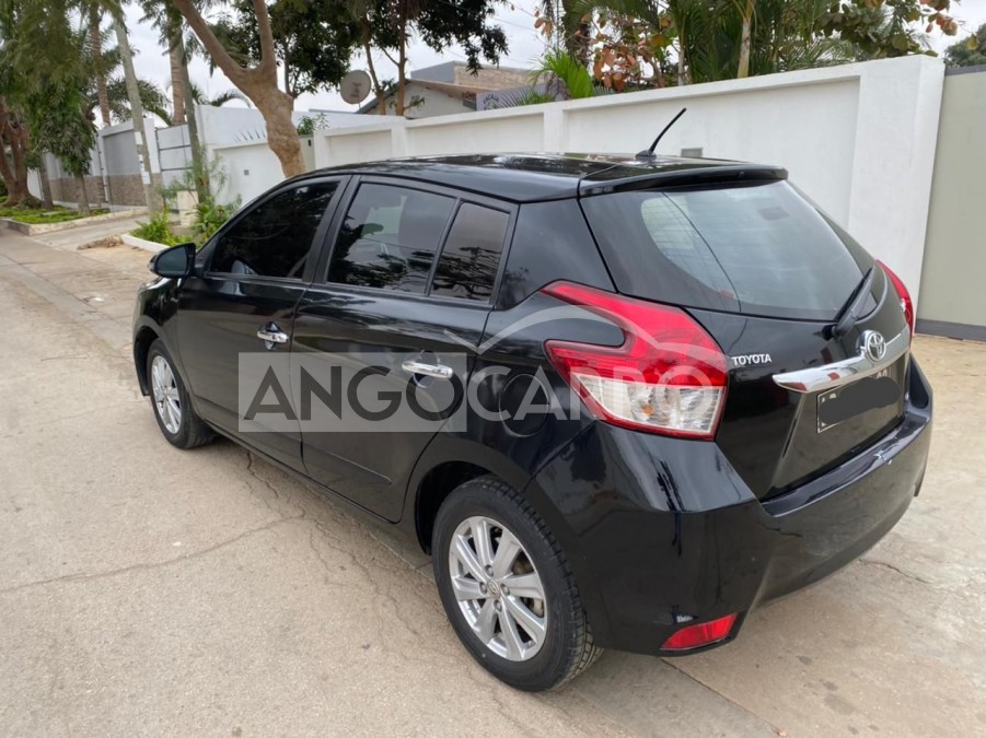 Toyota Yaris 2016 (Gasolina) - Angocarro