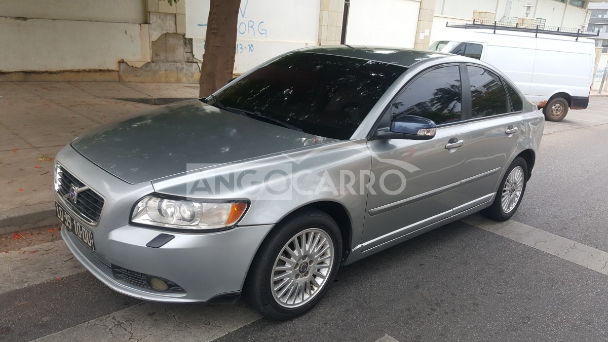 Volvo S40 2012 (Gasolina) - Angocarro
