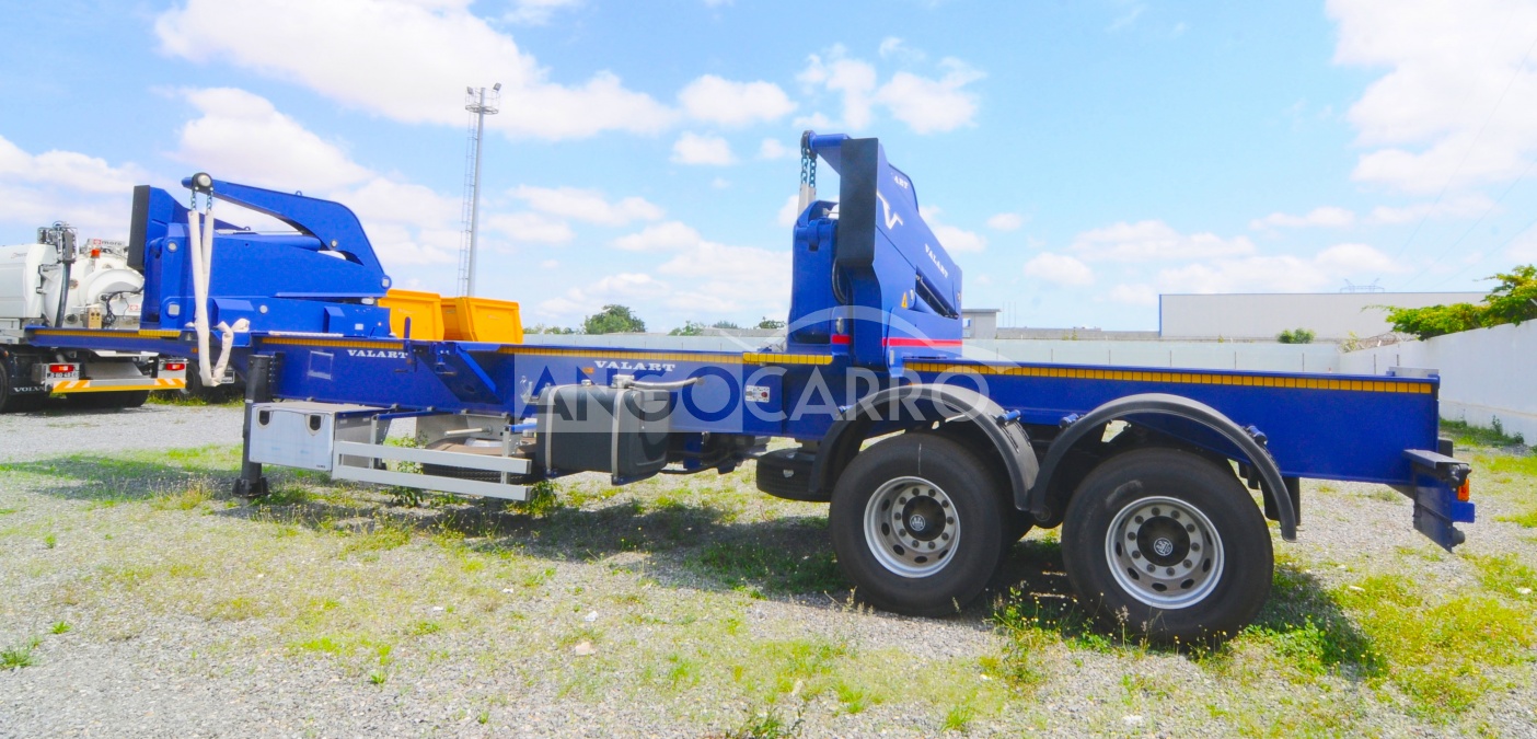 Volvo Semi-reboque side-loader (Outro) - Angocarro