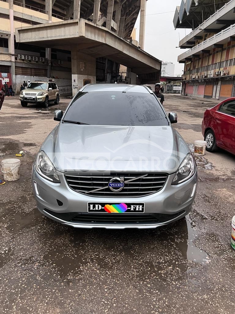 Volvo XC60 T5 Momentum 2014 (Gasolina) - Angocarro